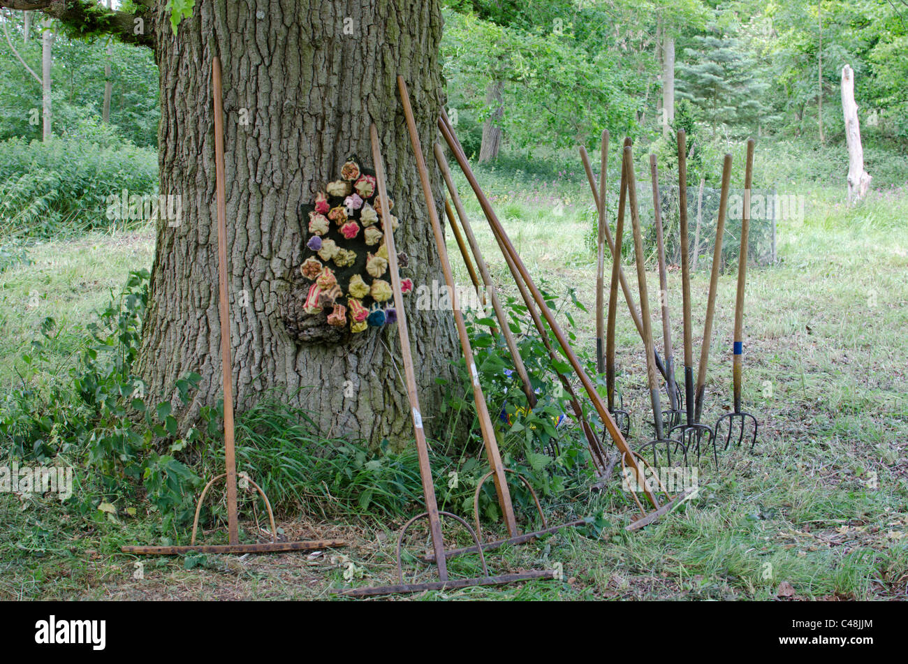 Native american tools hi-res stock photography and images - Alamy