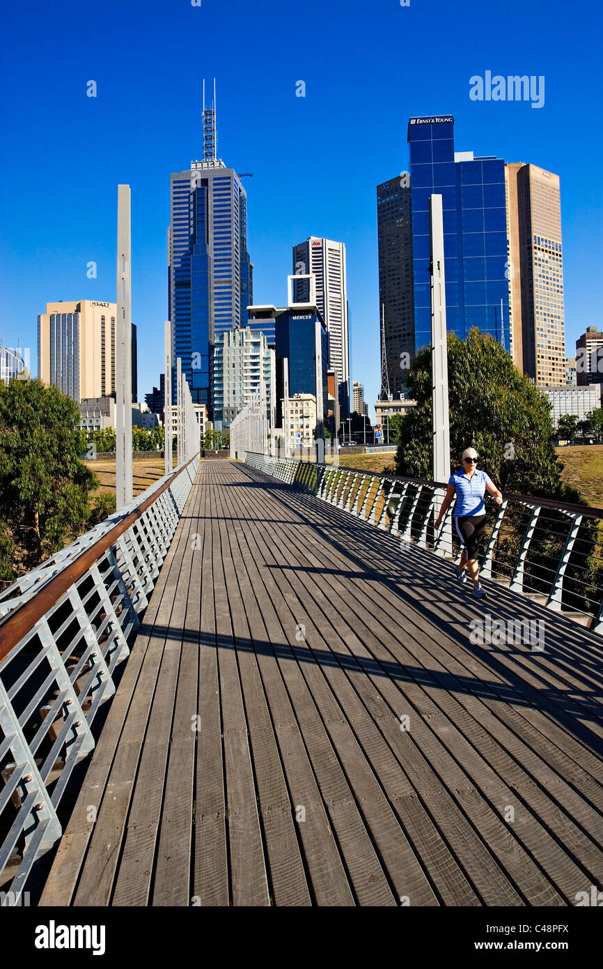 Melbourne Australia / The Melbourne skyline and the William Barak ...