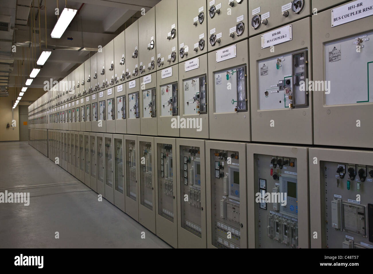 Al Ain Sub Station Power Plant Abu Dhabi UAE Stock Photo - Alamy