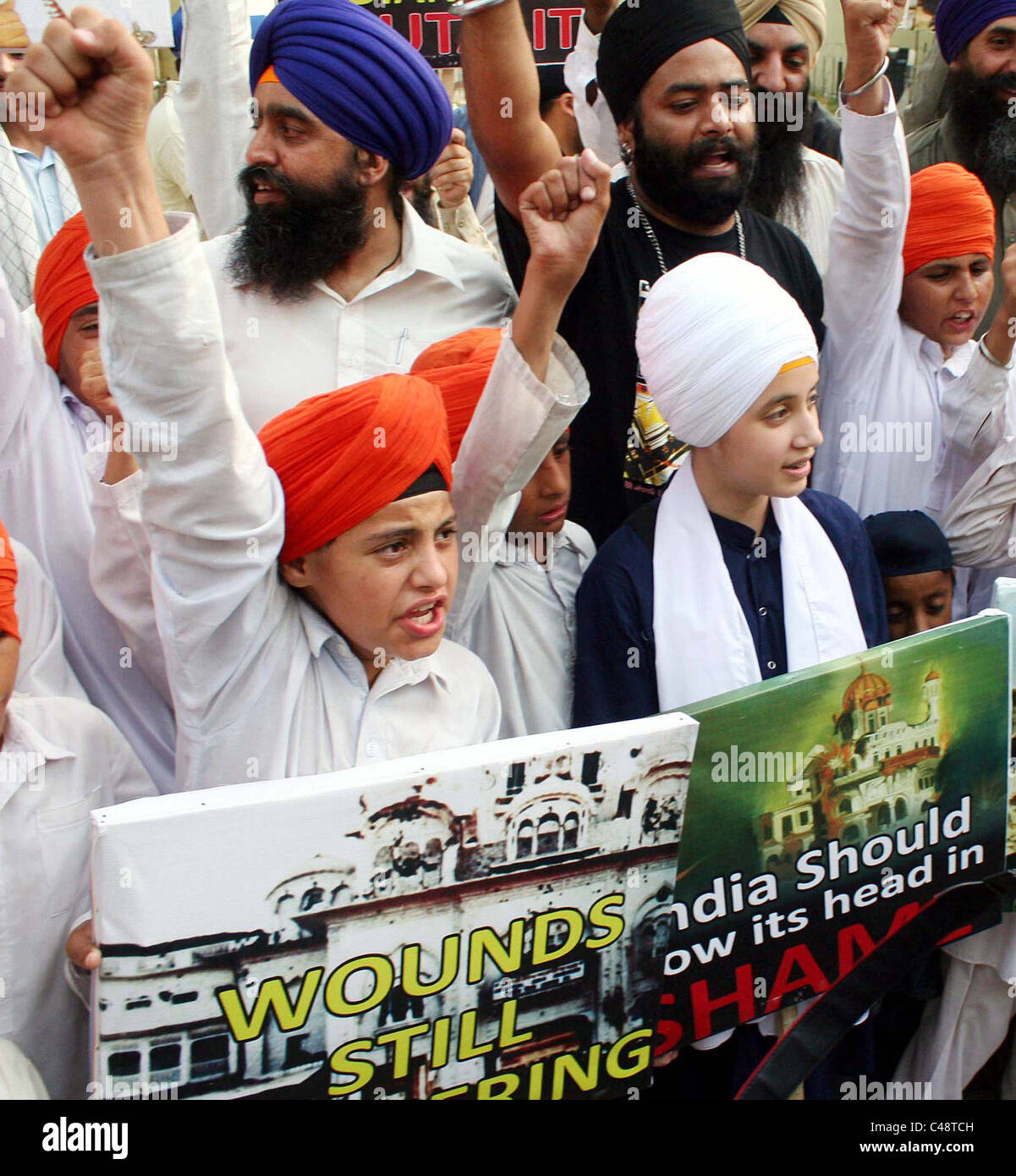 Inter religious peace council protest lahore hi-res stock photography ...