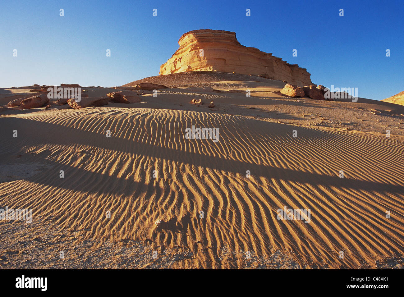 Photograph of the landscape of the Western Desert of Egypt Stock Photo ...
