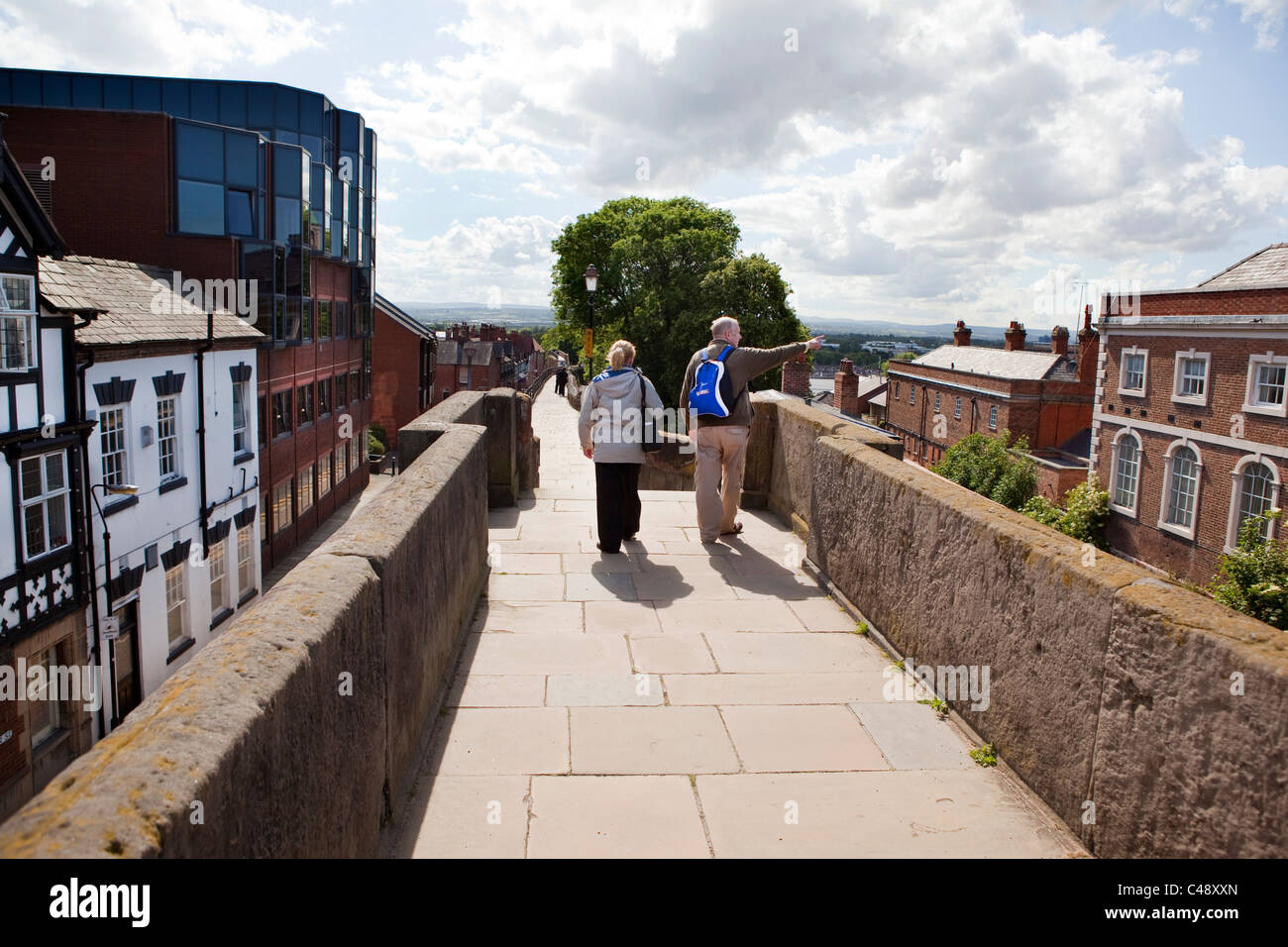 Chester city walls roman hi-res stock photography and images - Alamy