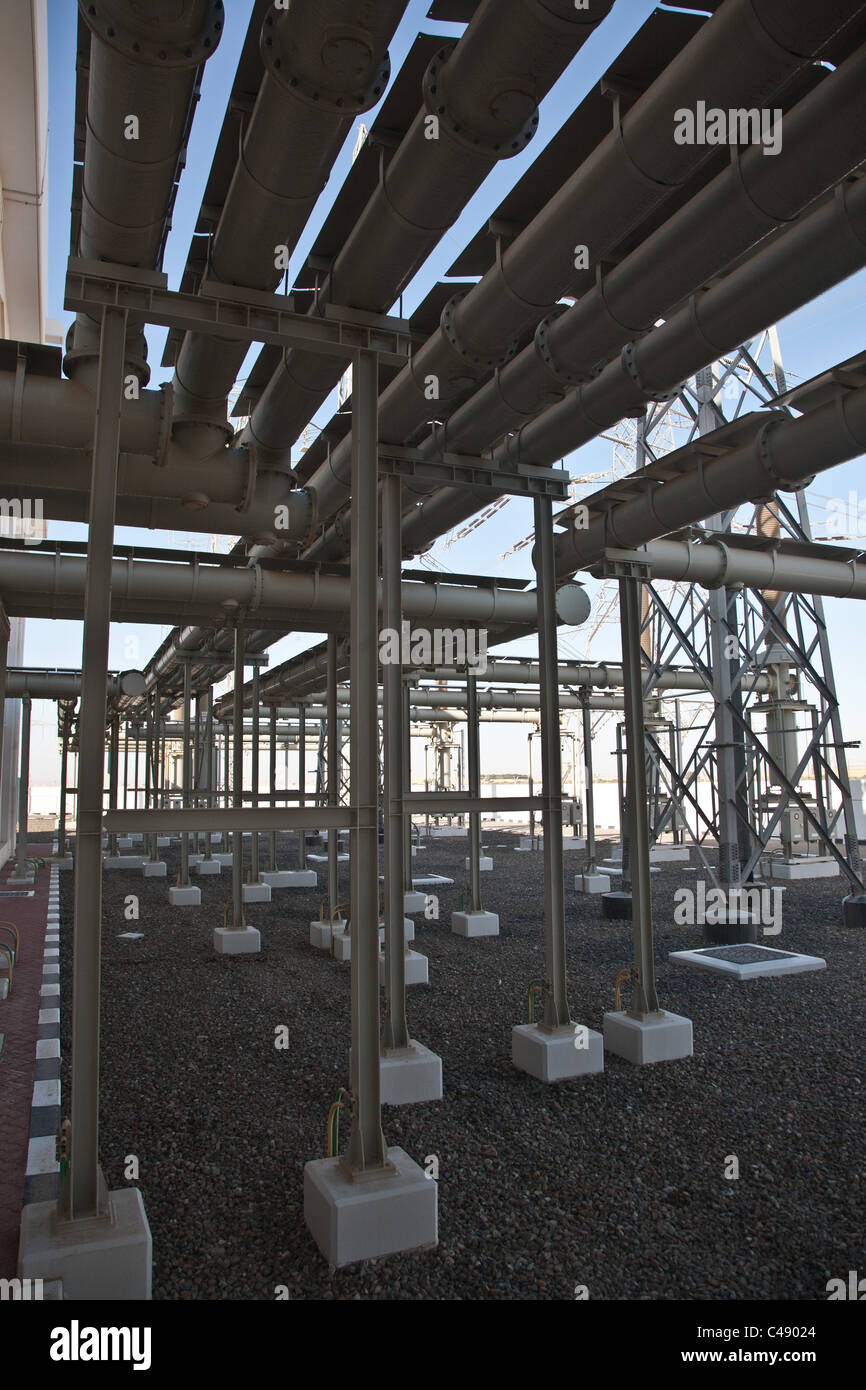 Electricity transmission sub stations hi-res stock photography and ...