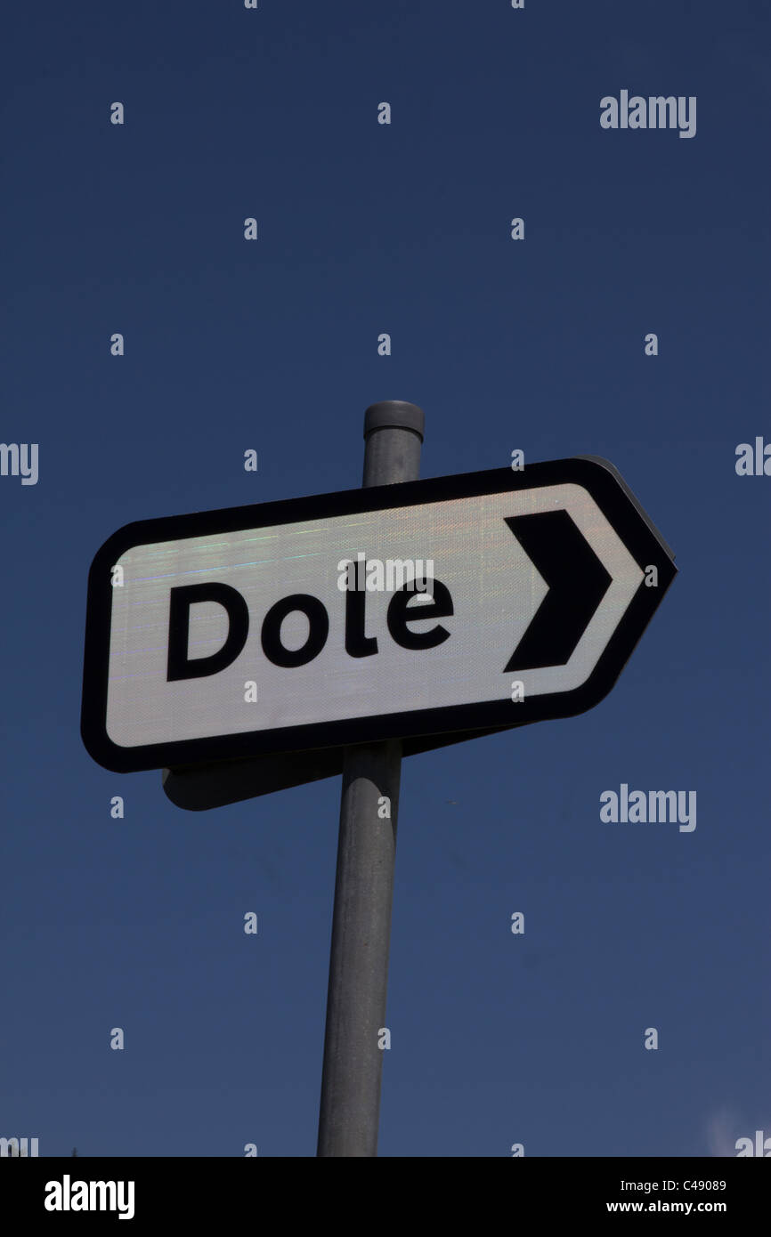 Roadsign wales hi-res stock photography and images - Alamy