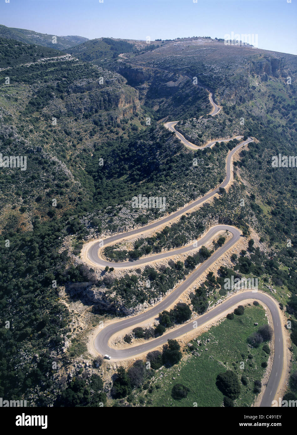 Country road photograph hi-res stock photography and images - Alamy