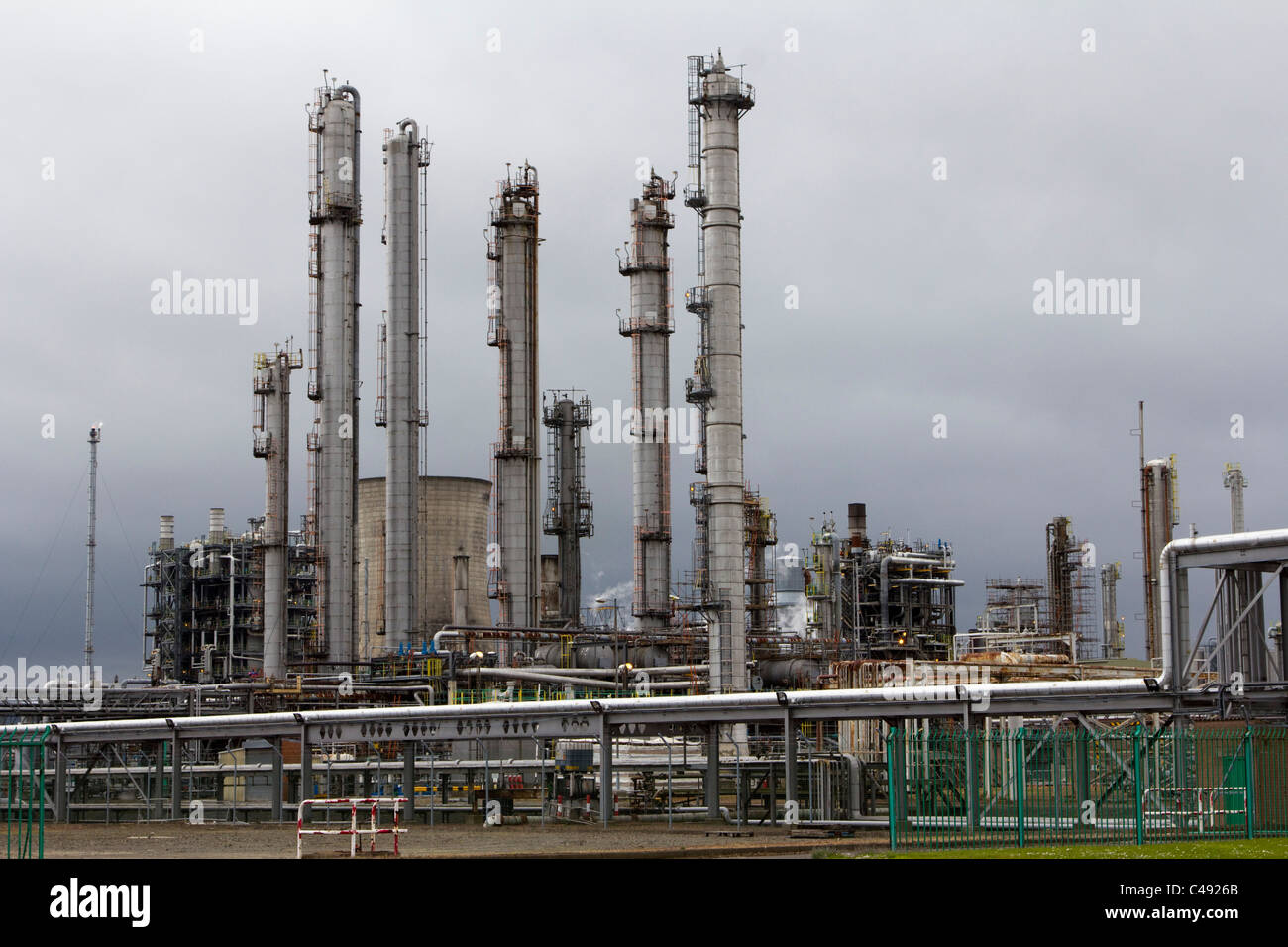grangemouth chemical works scotland Stock Photo - Alamy