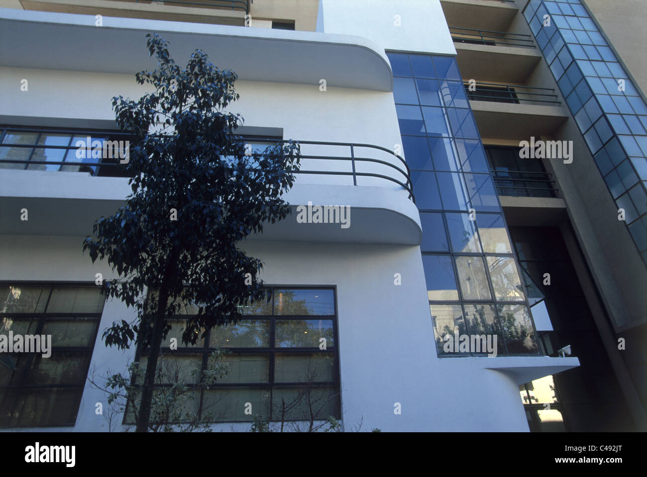 Photograph of the apartment buildings of old Tel Aviv Stock Photo - Alamy