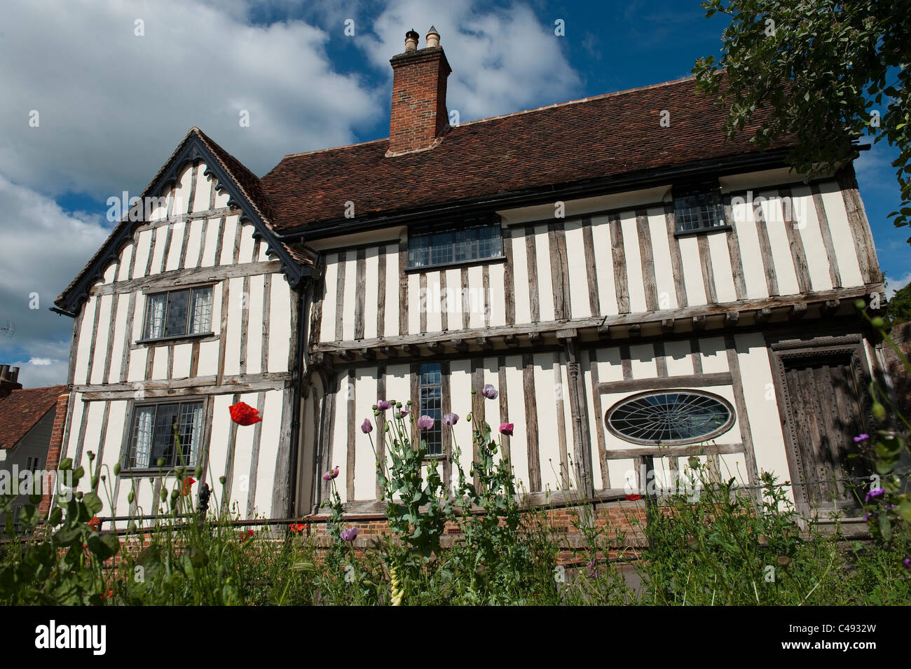 Timber frame house hi-res stock photography and images - Alamy