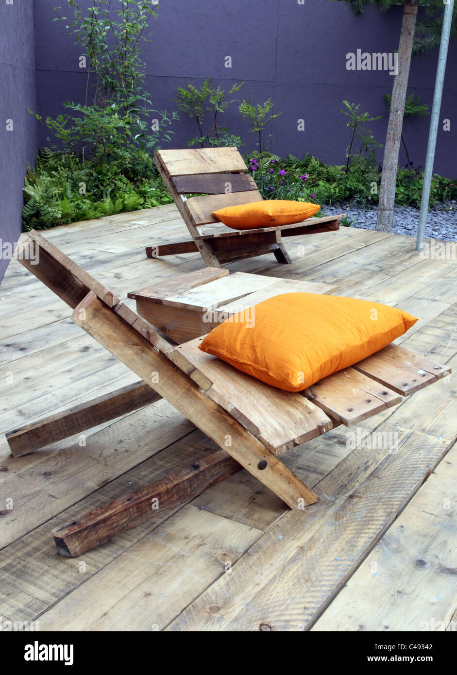 Timber scaffolding hi-res stock photography and images - Alamy