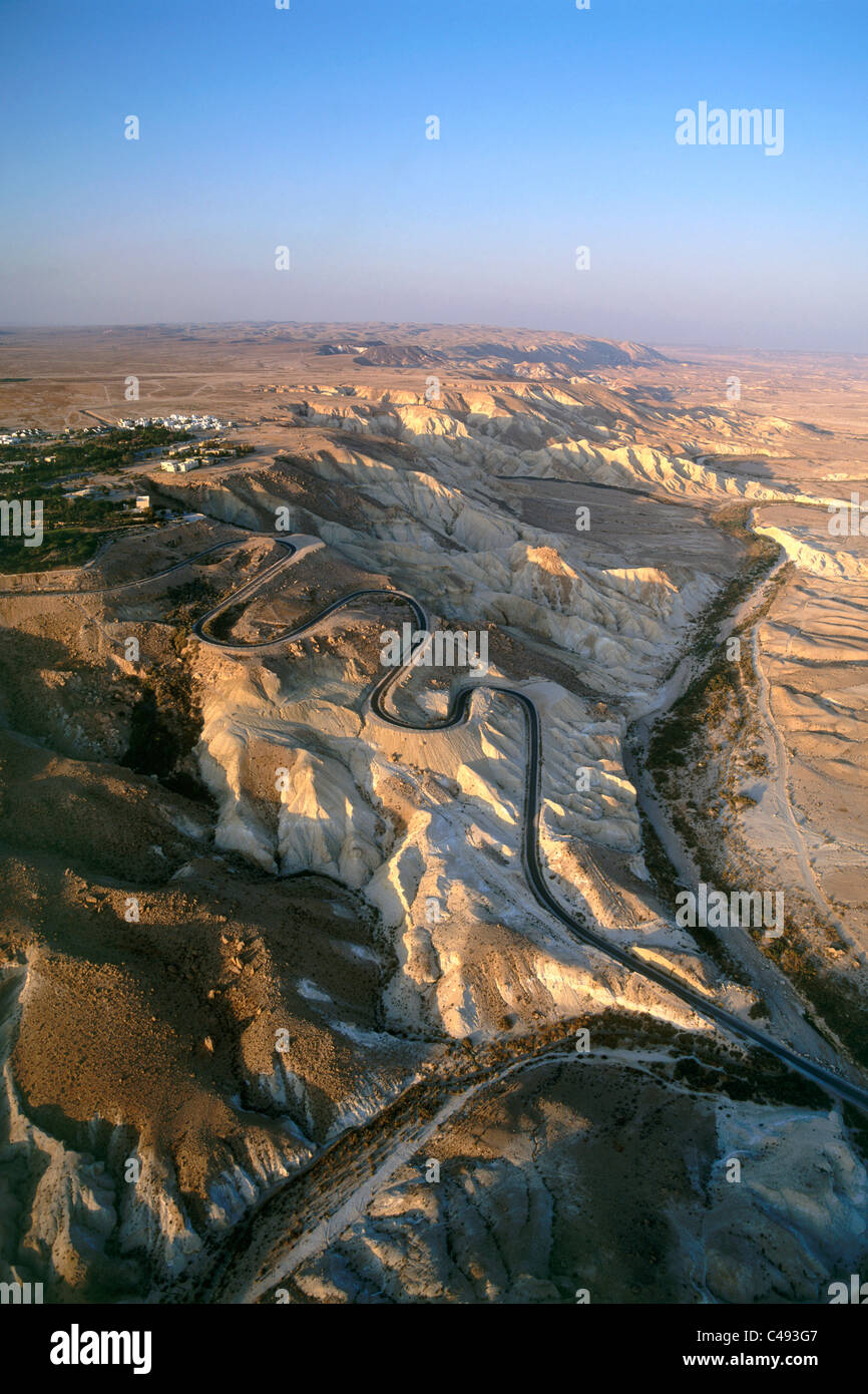 Aerial photograph of the road from Sde Boker to Zin river in the Negev Desert Stock Photo - Alamy