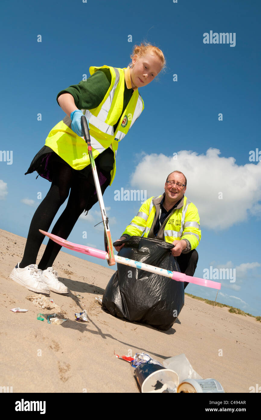 Children Collecting Litter High Resolution Stock Photography and Images ...