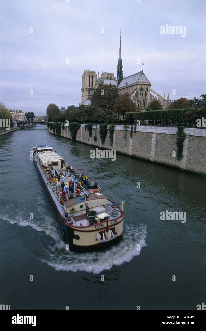 Tourists boat on the Seine river in Paris Stock Photo - Alamy