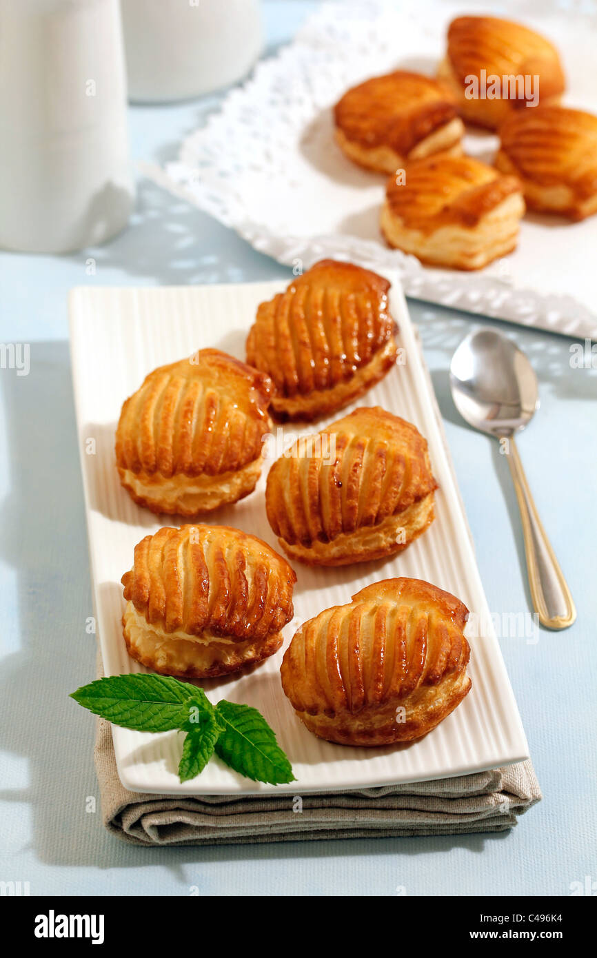Savoury pastry shells hi-res stock photography and images - Alamy
