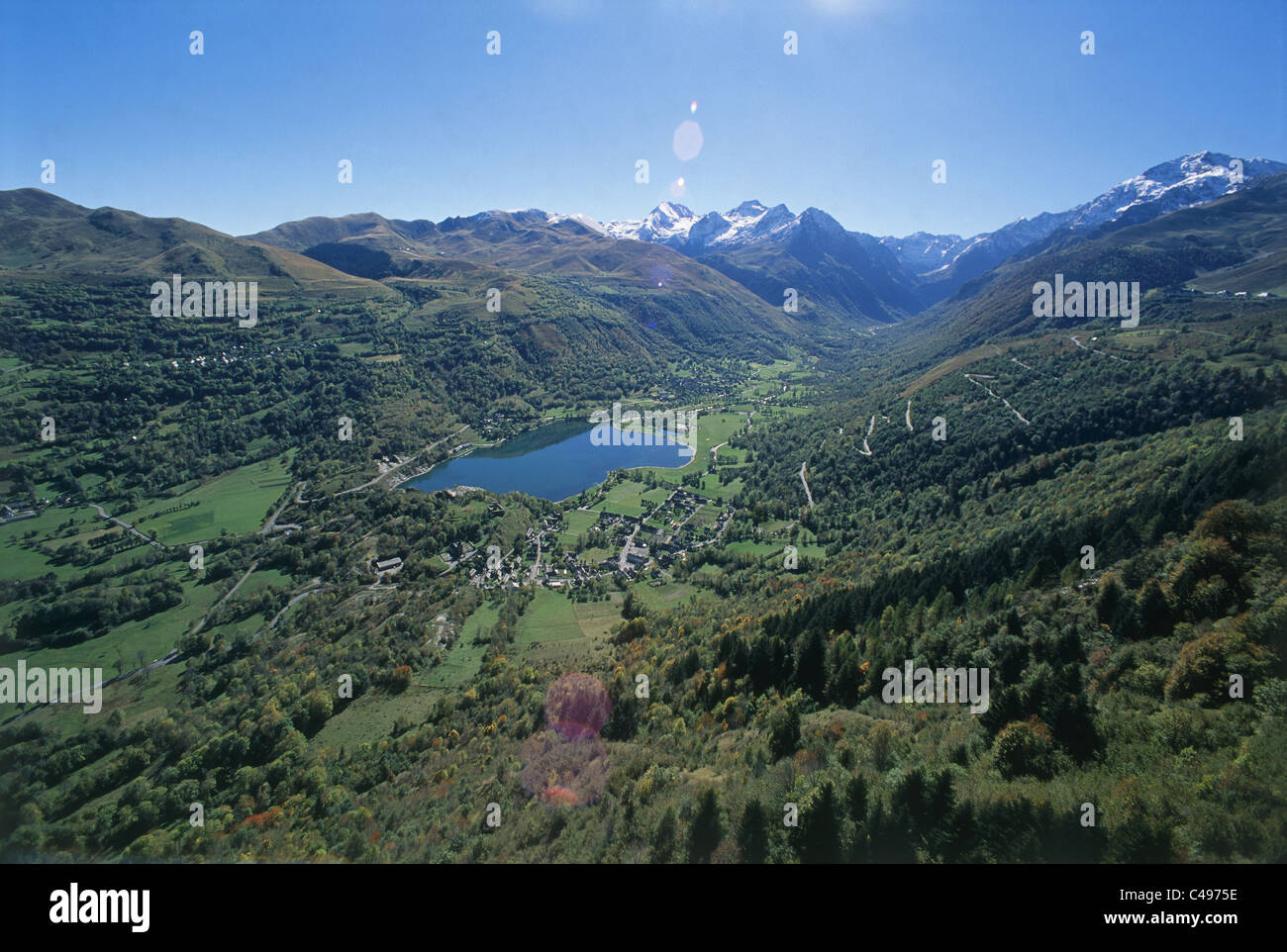 Country side valley hi-res stock photography and images - Alamy