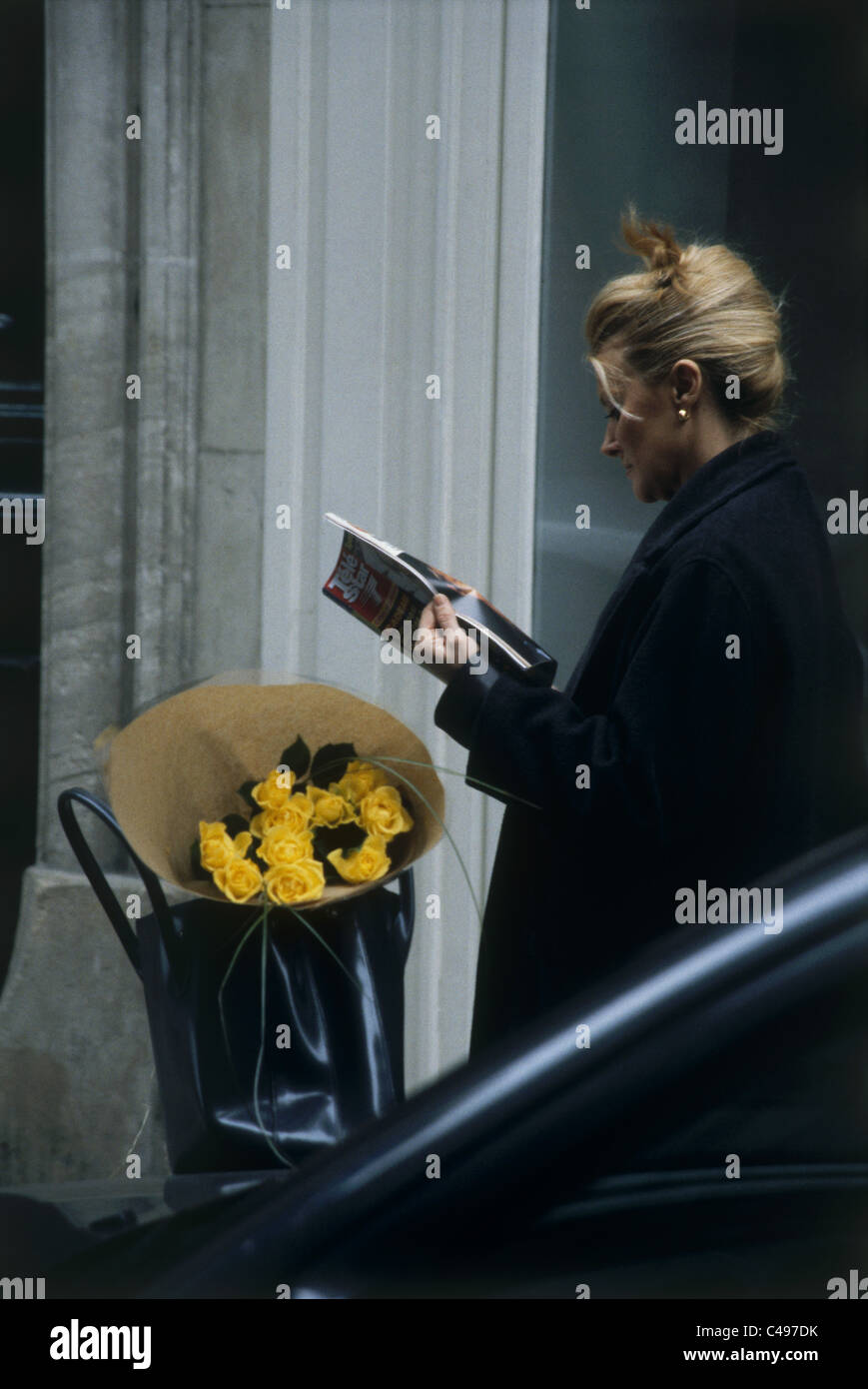 Woman magazine hi-res stock photography and images - Alamy