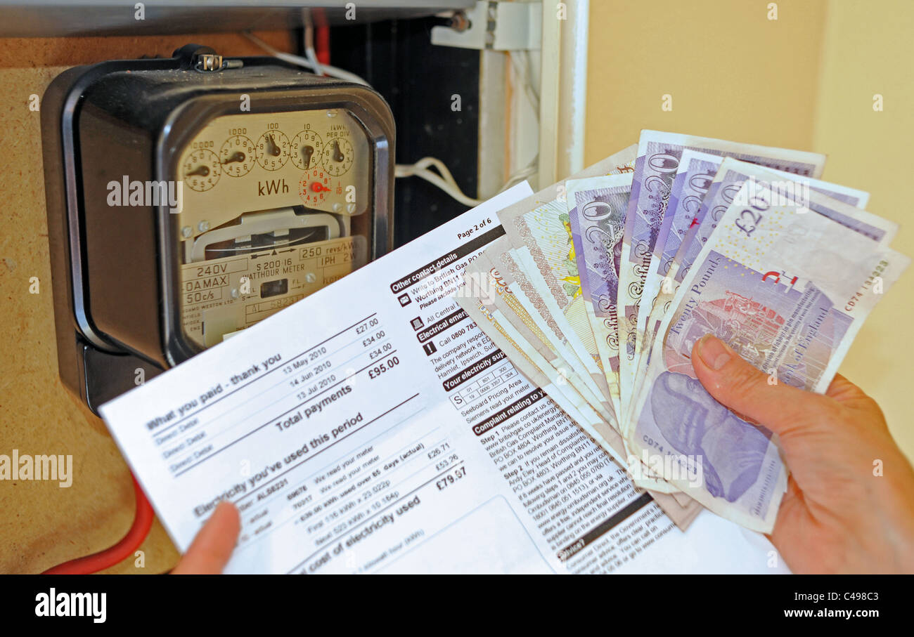 Energy bill uk hi-res stock photography and images - Alamy