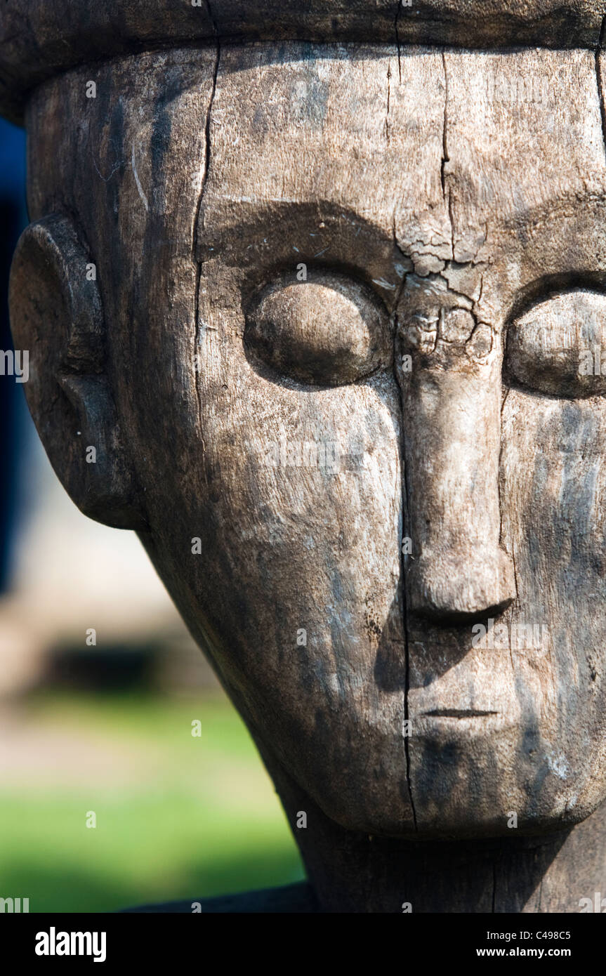Wooden sculpture pero sumba indonesia Stock Photo - Alamy