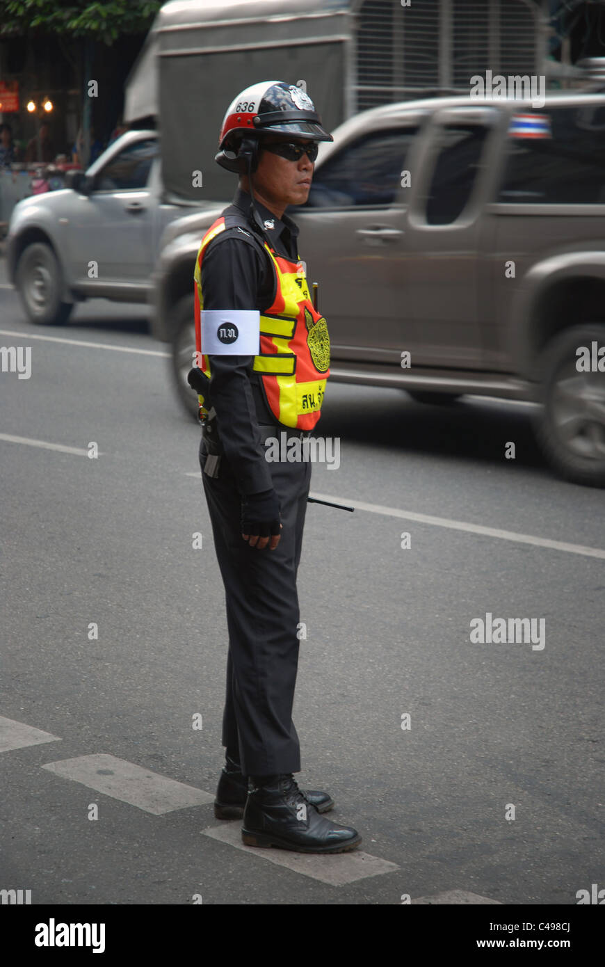 Bangkok cop hi-res stock photography and images - Alamy