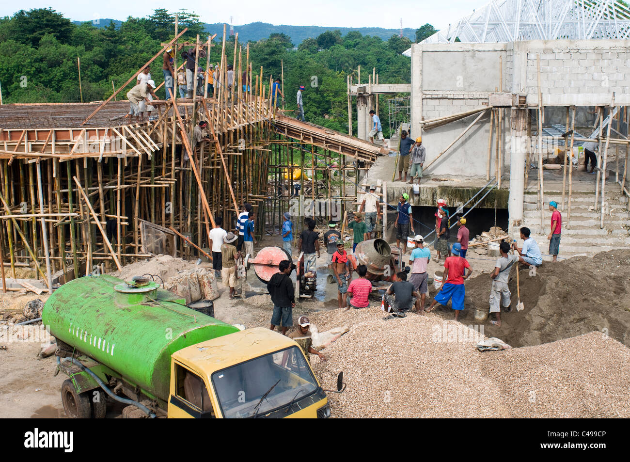 Indonesian construction workers building construction hi-res stock ...