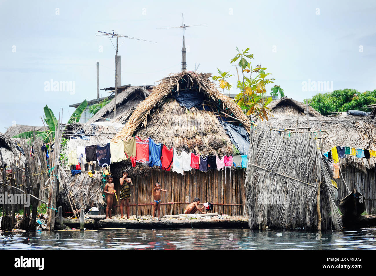 San blas islands panama kuna tribe hi-res stock photography and images ...