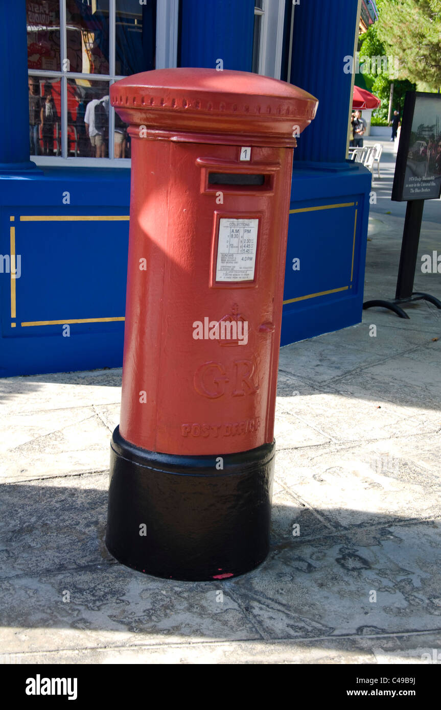Vintage British mail box Stock Photo - Alamy