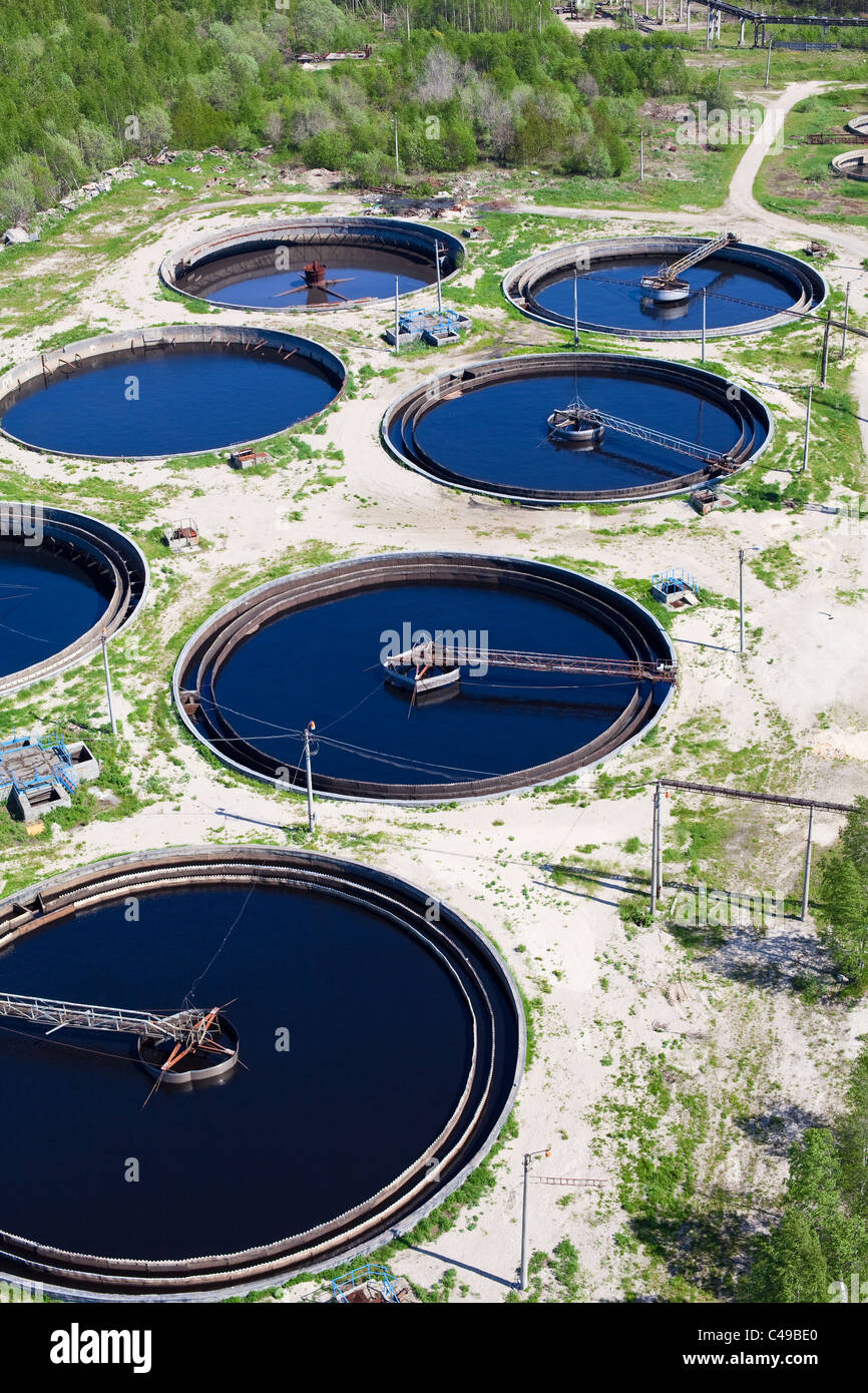 Big sedimentation drainage round form. Water settling, purification in ...