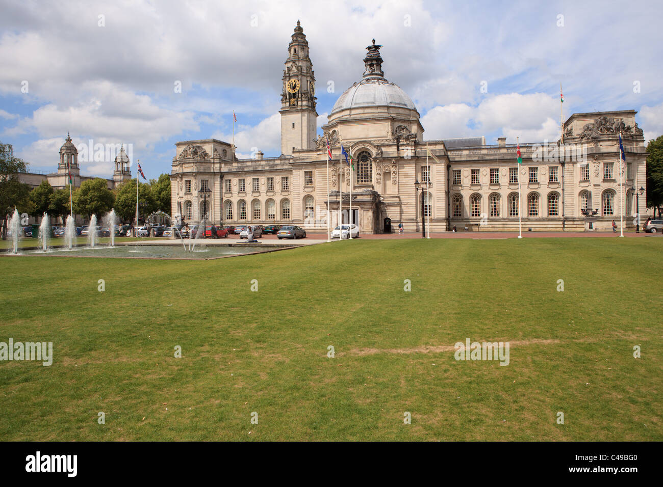 City Hall, Cardiff, South Glamorgan, South Wales, UK Stock Photo - Alamy