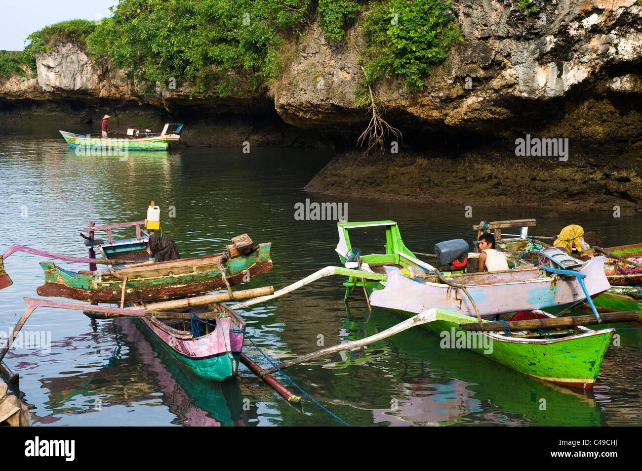 Fishing boats pero sumba indonesia Stock Photo - Alamy