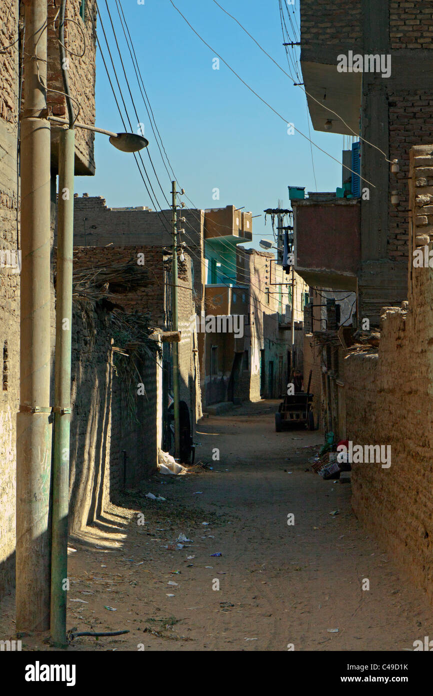 Passageway between two rows of houses in the outskirts of Luxor Stock ...