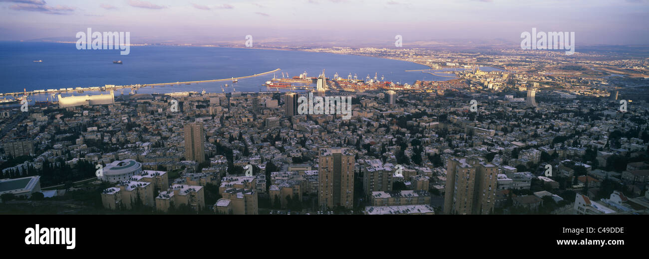 Panoramic image of the bay of Haifa Stock Photo - Alamy