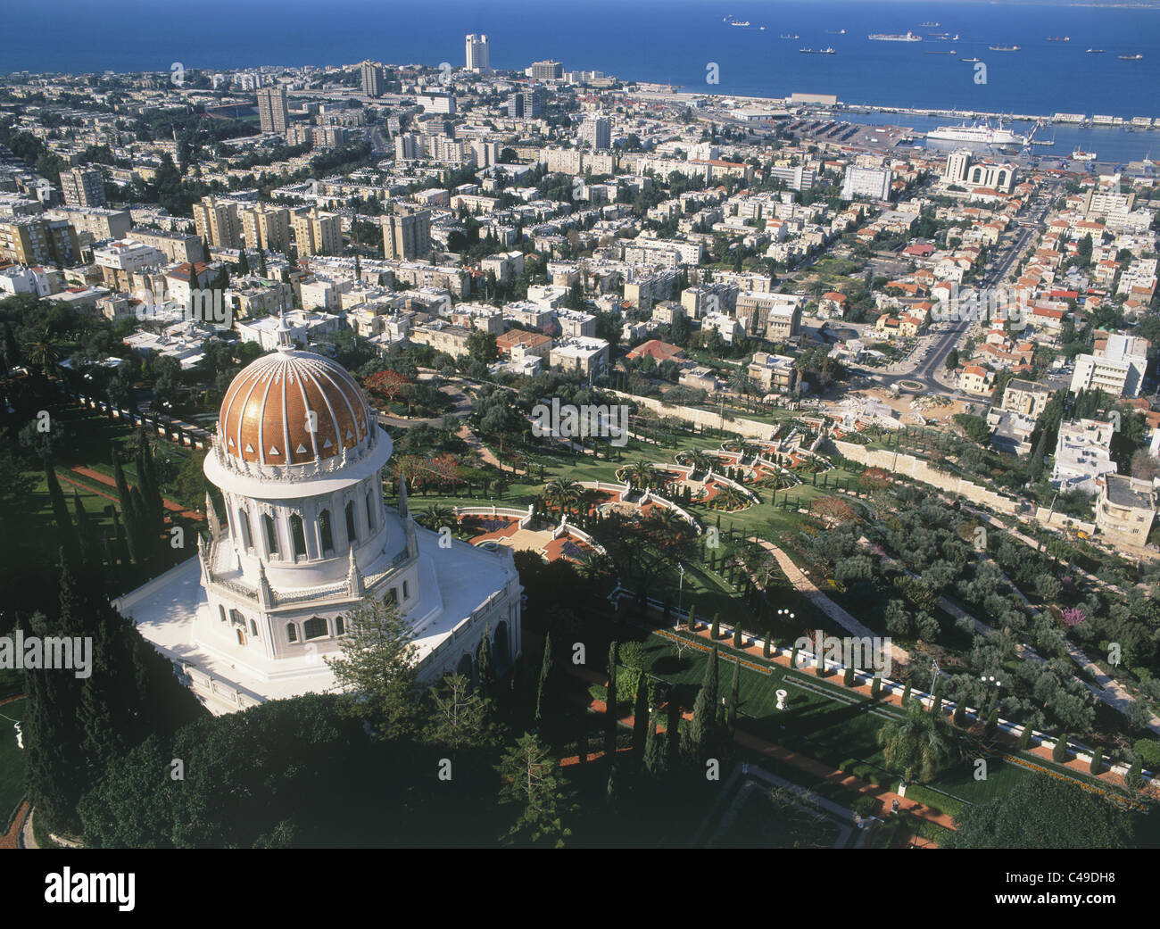 Aerial photograph of the Bahai Temple and the modern city of Haifa ...