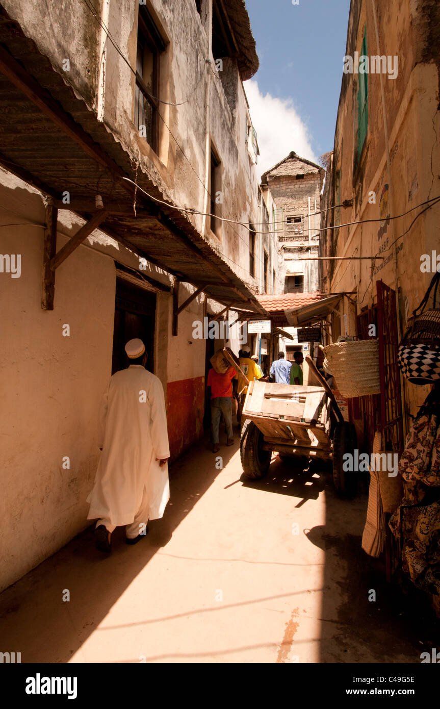 Street in Lamu, Kenya Stock Photo - Alamy