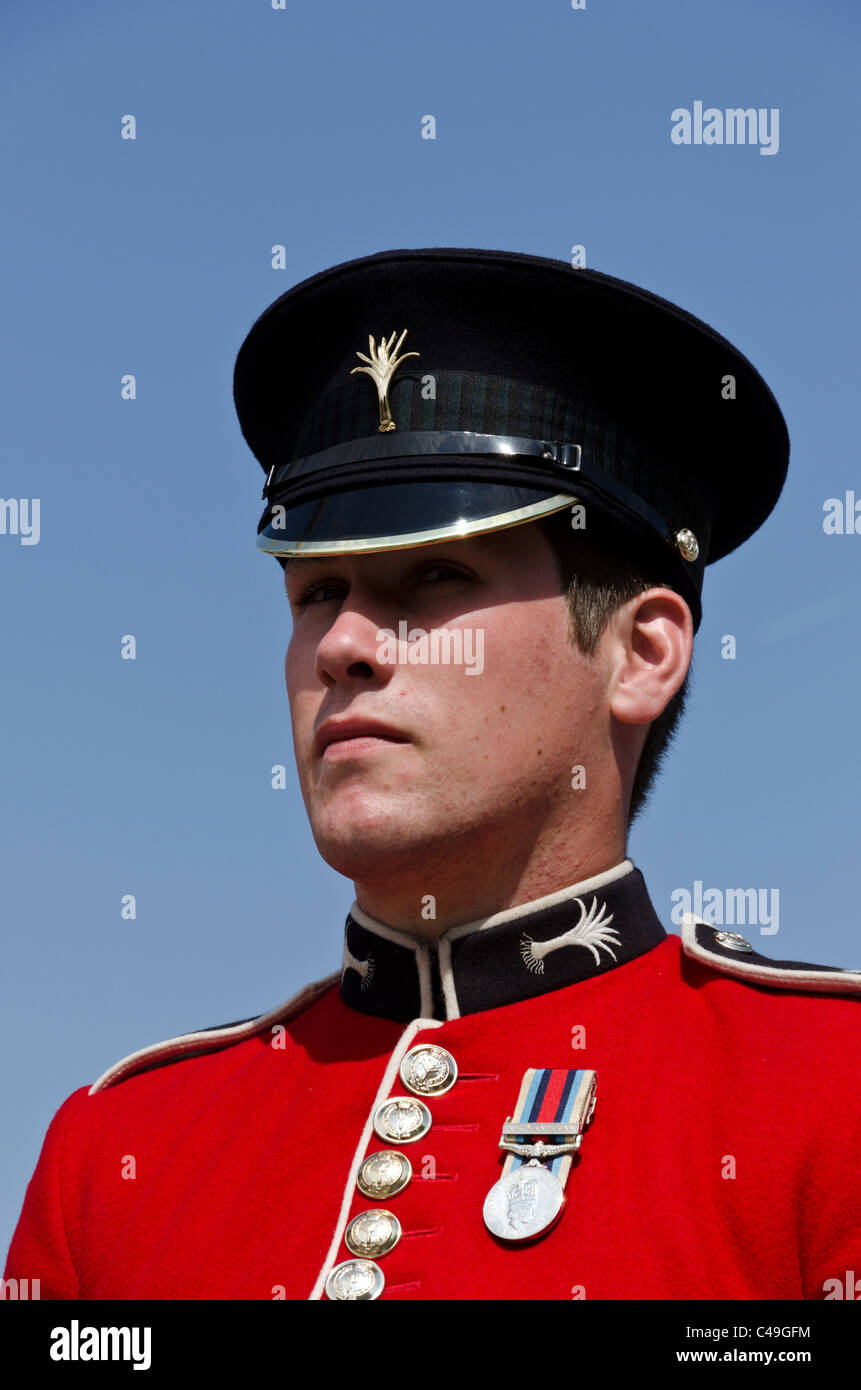 Young british soldier hi-res stock photography and images - Alamy