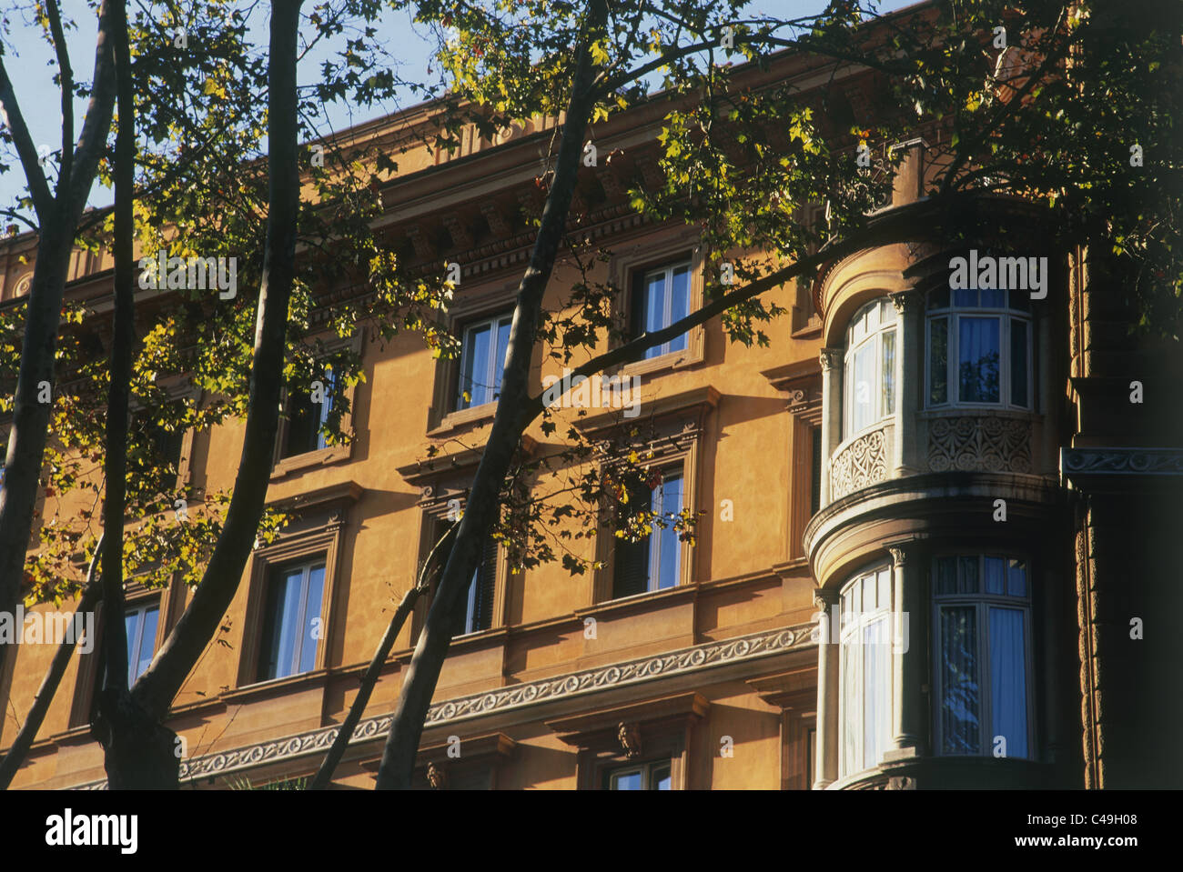 Residential building in rome hi-res stock photography and images - Alamy
