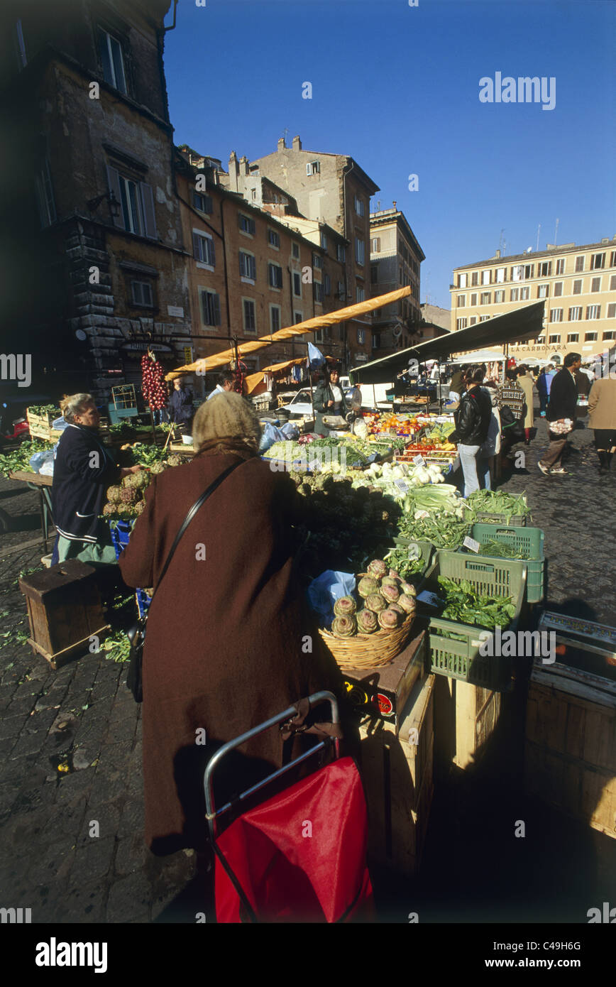 Photograph of a local market in Italy Stock Photo - Alamy