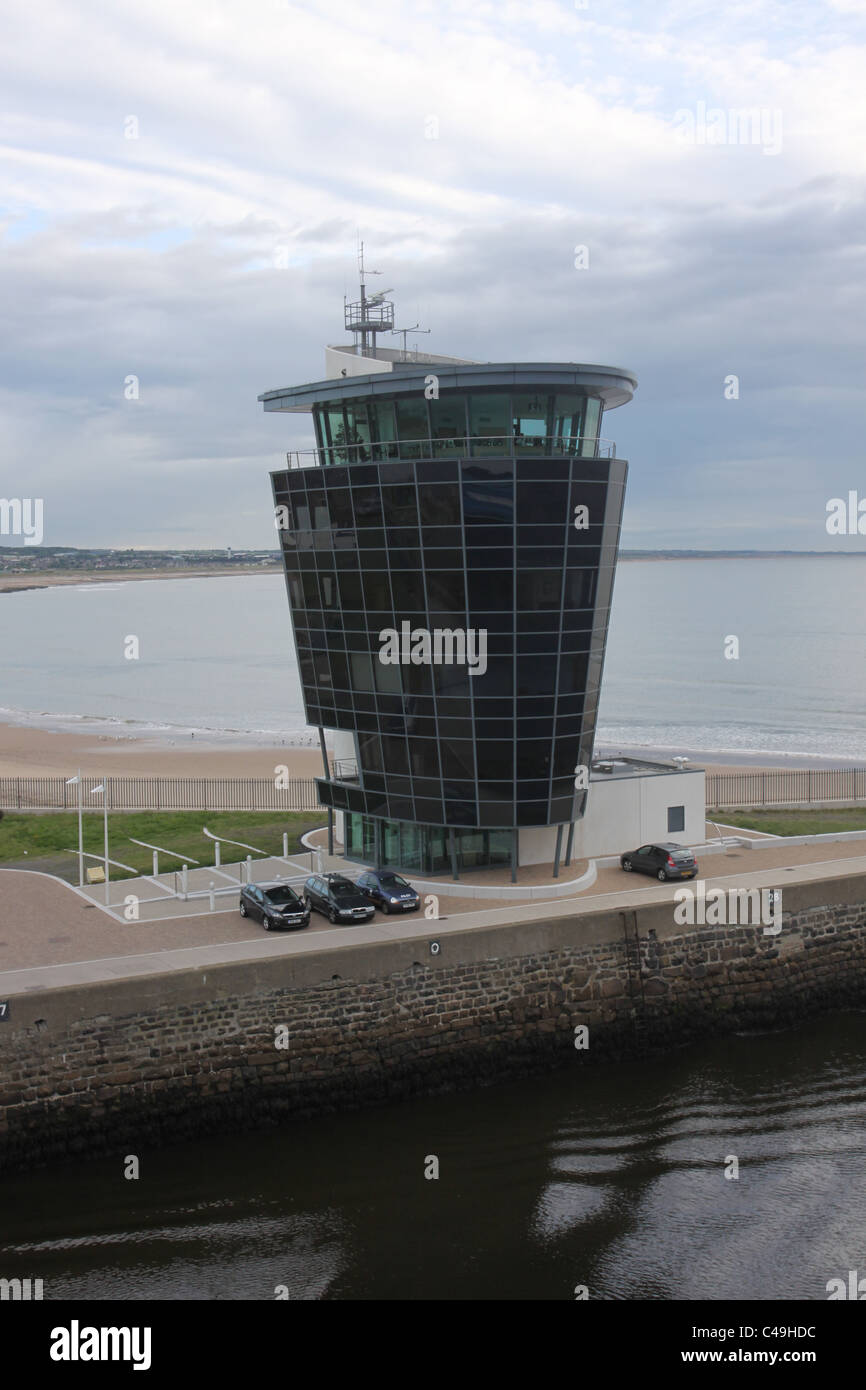 Aberdeen harbour control tower hi-res stock photography and images - Alamy