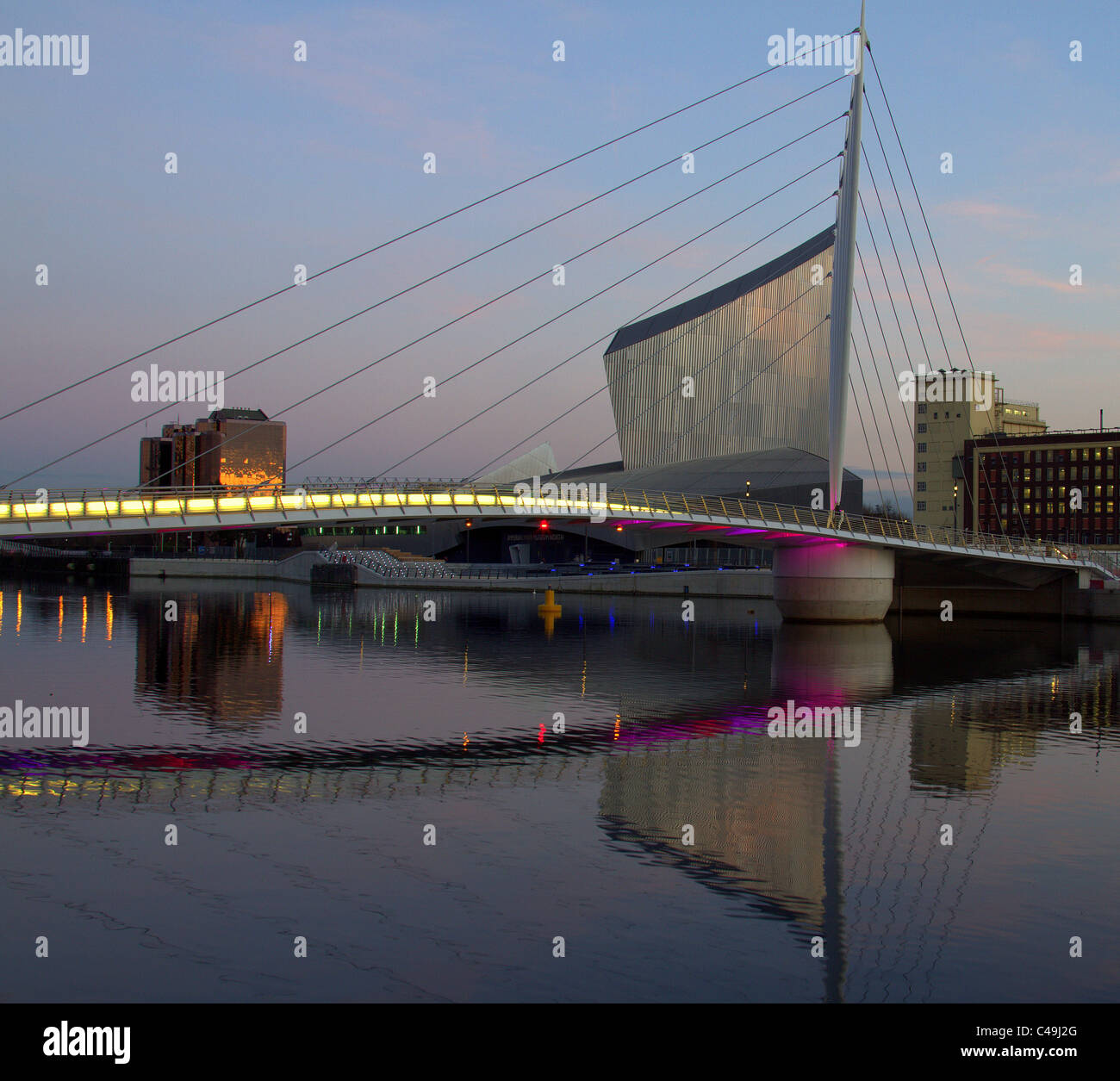 Media city salford quays bridge hi-res stock photography and images - Alamy