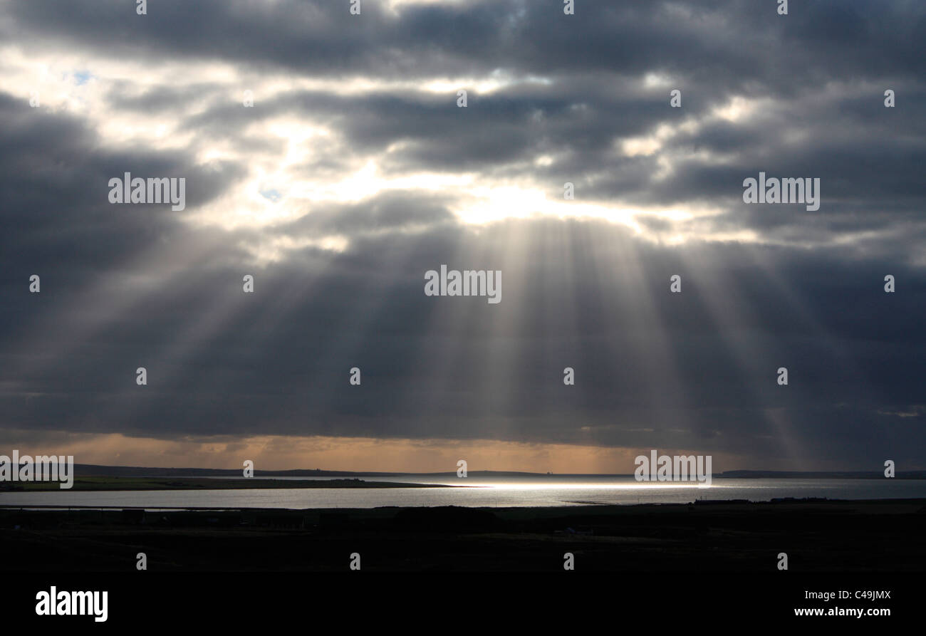 Crepuscular clouds hi-res stock photography and images - Alamy