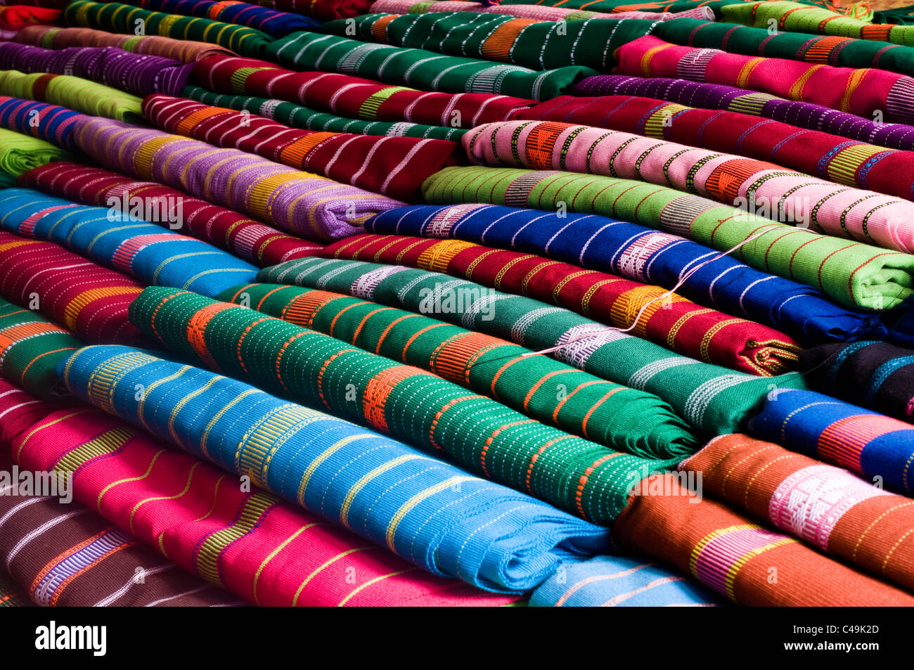 Cloth market hi-res stock photography and images - Alamy