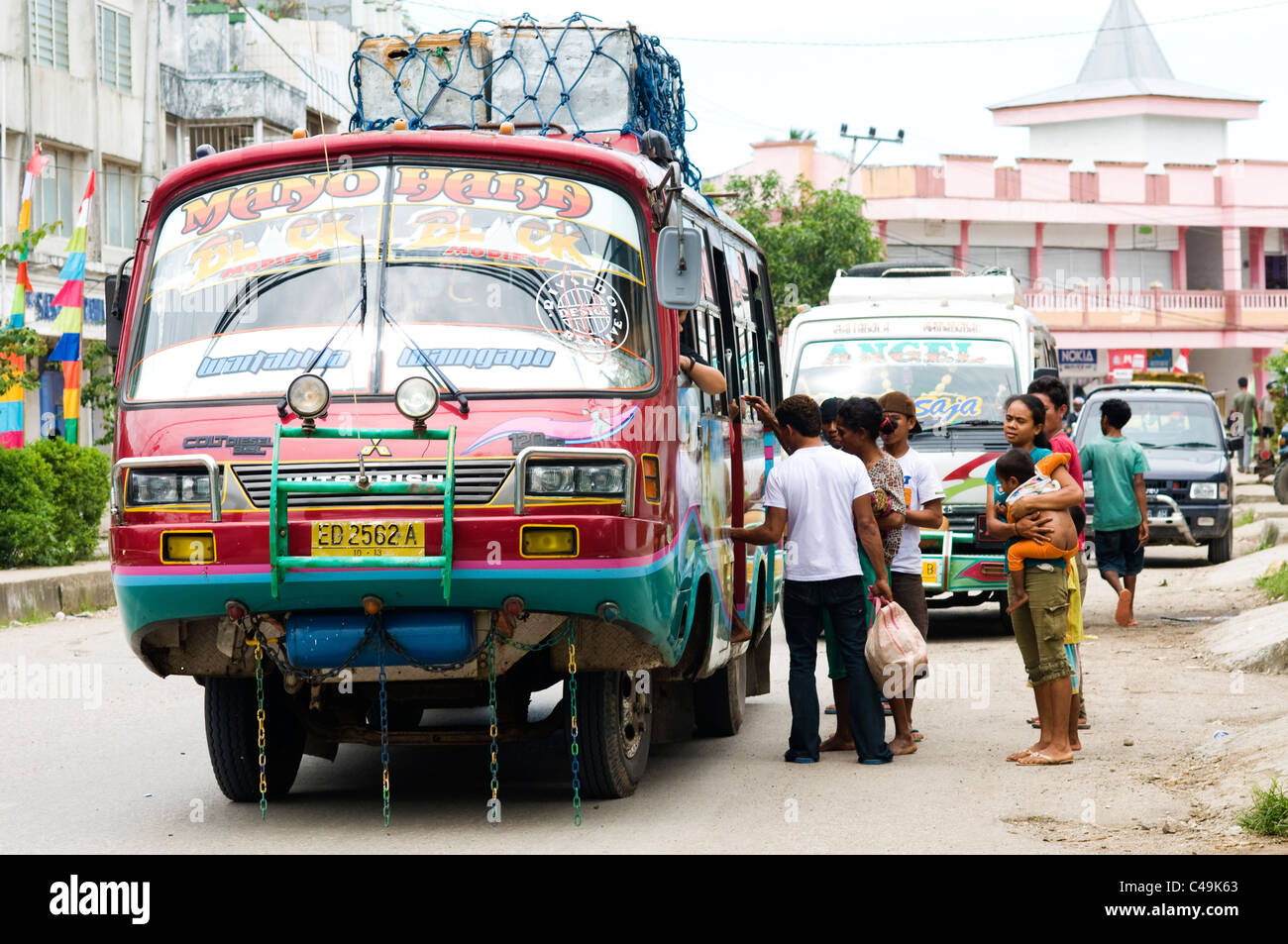 local bus waikabubak sumba indonesia Stock Photo - Alamy