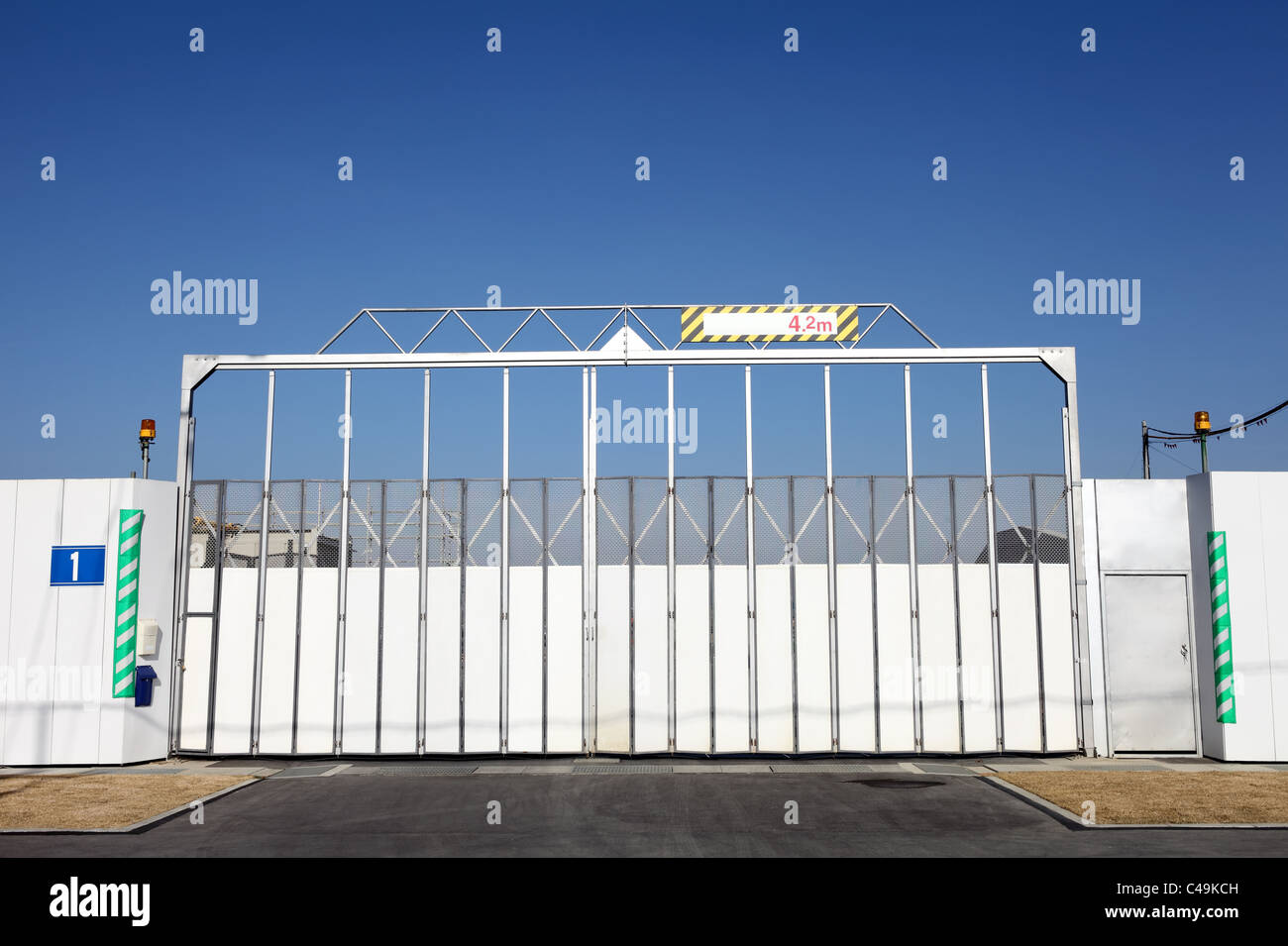 Construction site gate hi-res stock photography and images - Alamy