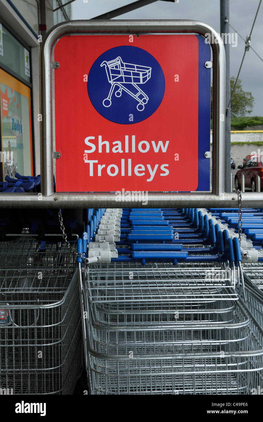 Trolleys sign hi-res stock photography and images - Alamy