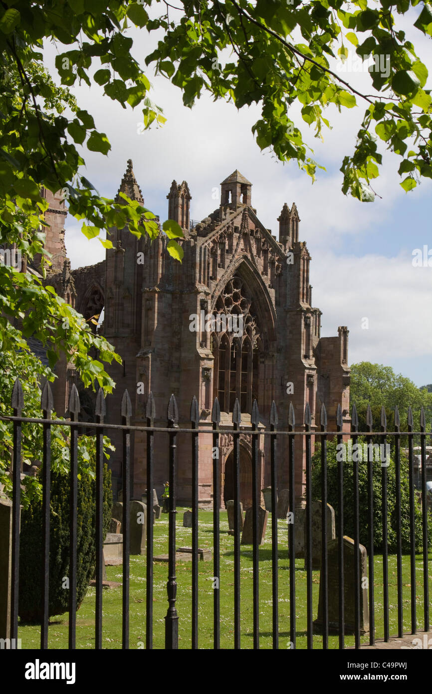 melrose abbey ruins scottish borders scotland Stock Photo - Alamy