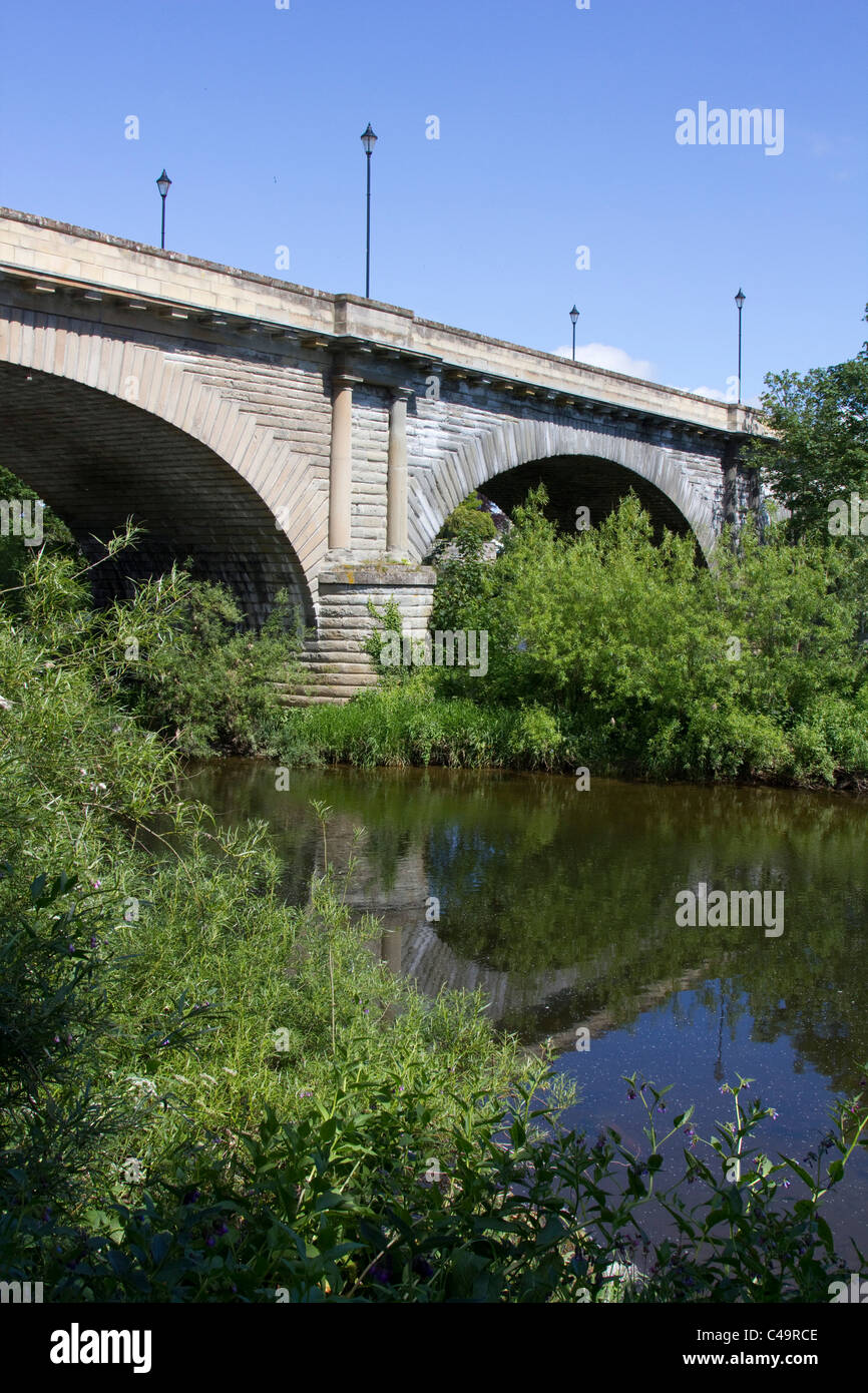 Kelso town bridge river tweed hi-res stock photography and images - Alamy