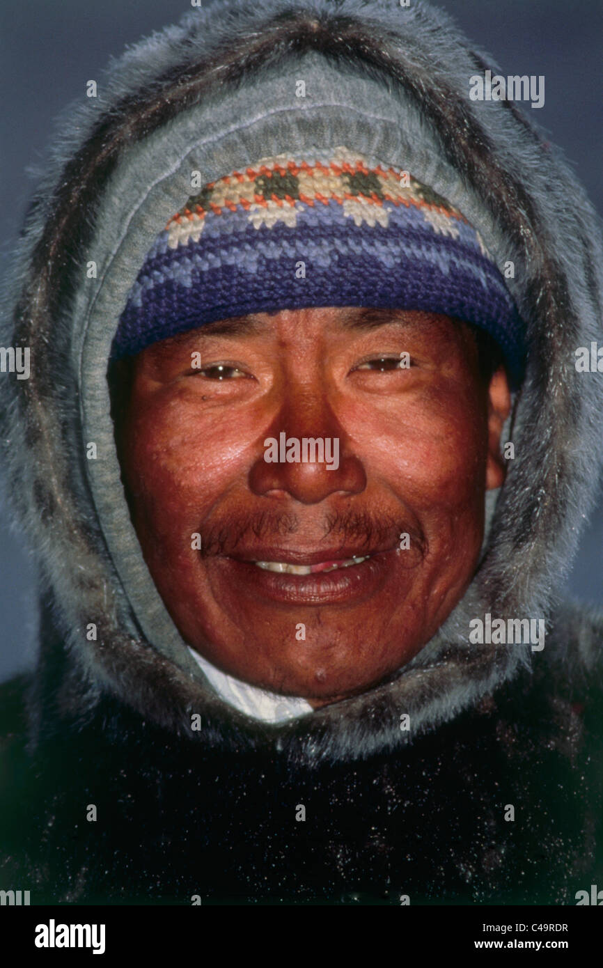 Photograph of an Eskimo hunter in Baffin Canada Stock Photo - Alamy