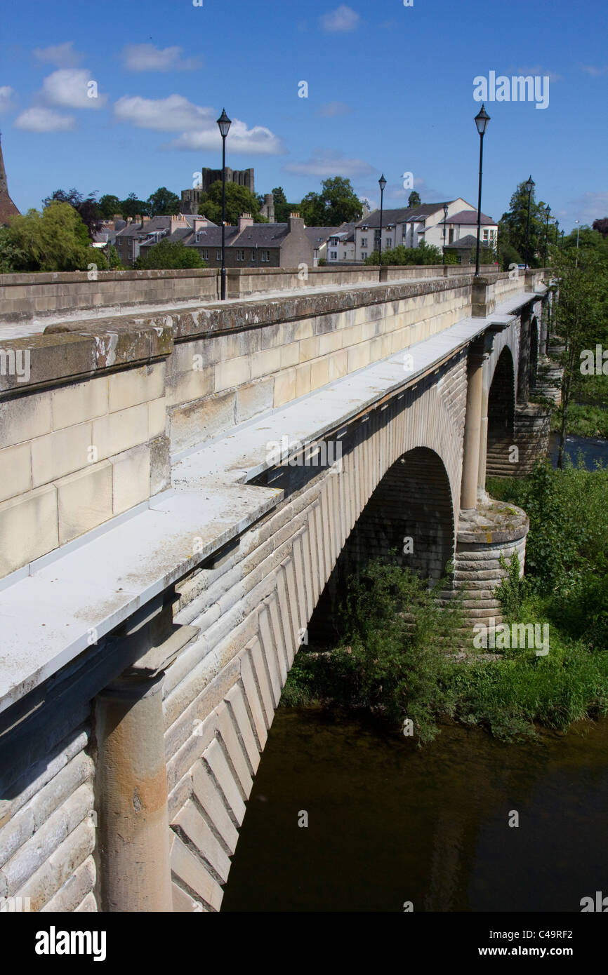 kelso town centre scottish borders scotland Stock Photo - Alamy