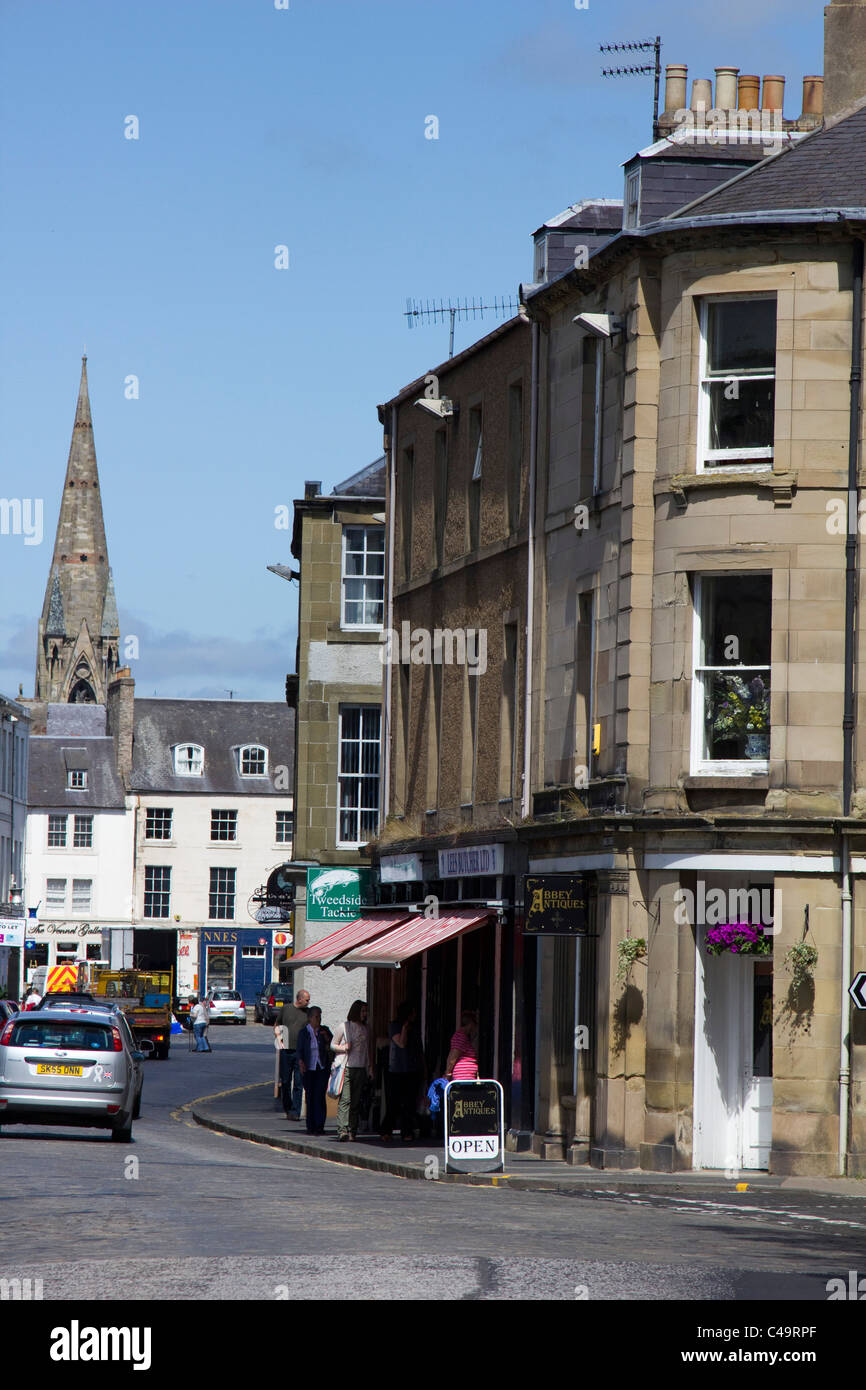 kelso town centre scottish borders scotland Stock Photo - Alamy