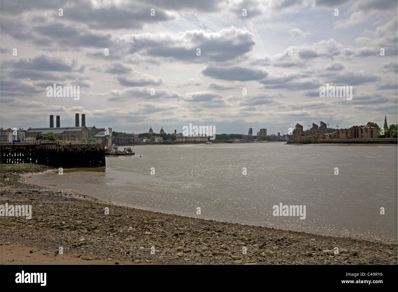 river thames greenwich london england Stock Photo - Alamy