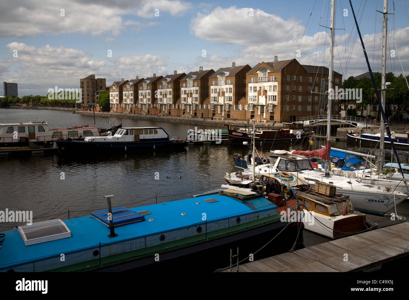 Rotherhithe Dock High Resolution Stock Photography and Images - Alamy