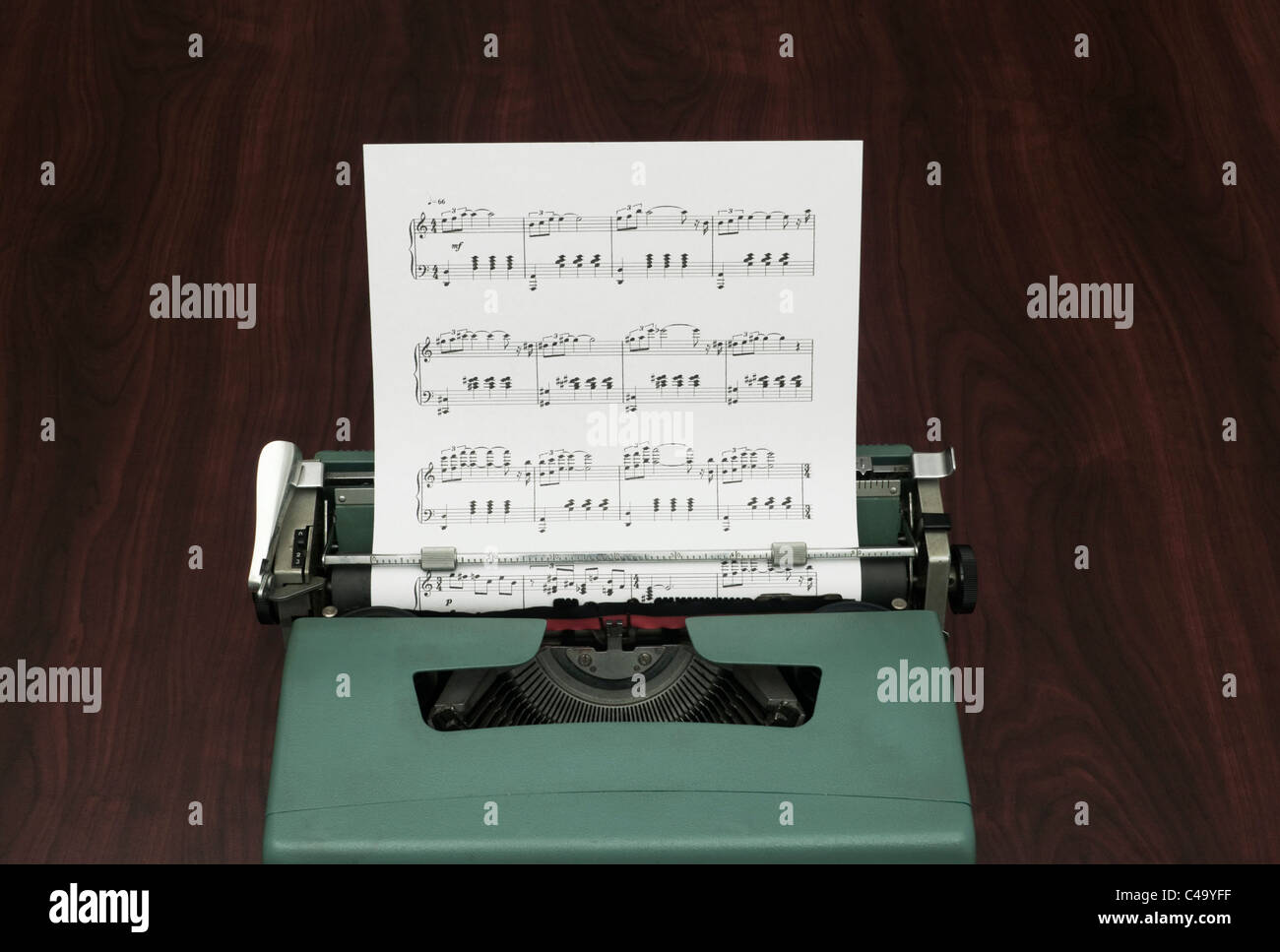 Typewriter Music Sheet High Resolution Stock Photography and Images - Alamy